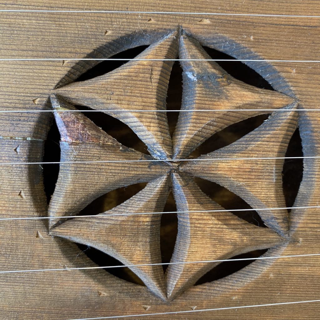 Finnish Kantele - Timbre Folk and Baroque Musical Instruments Repairs ...